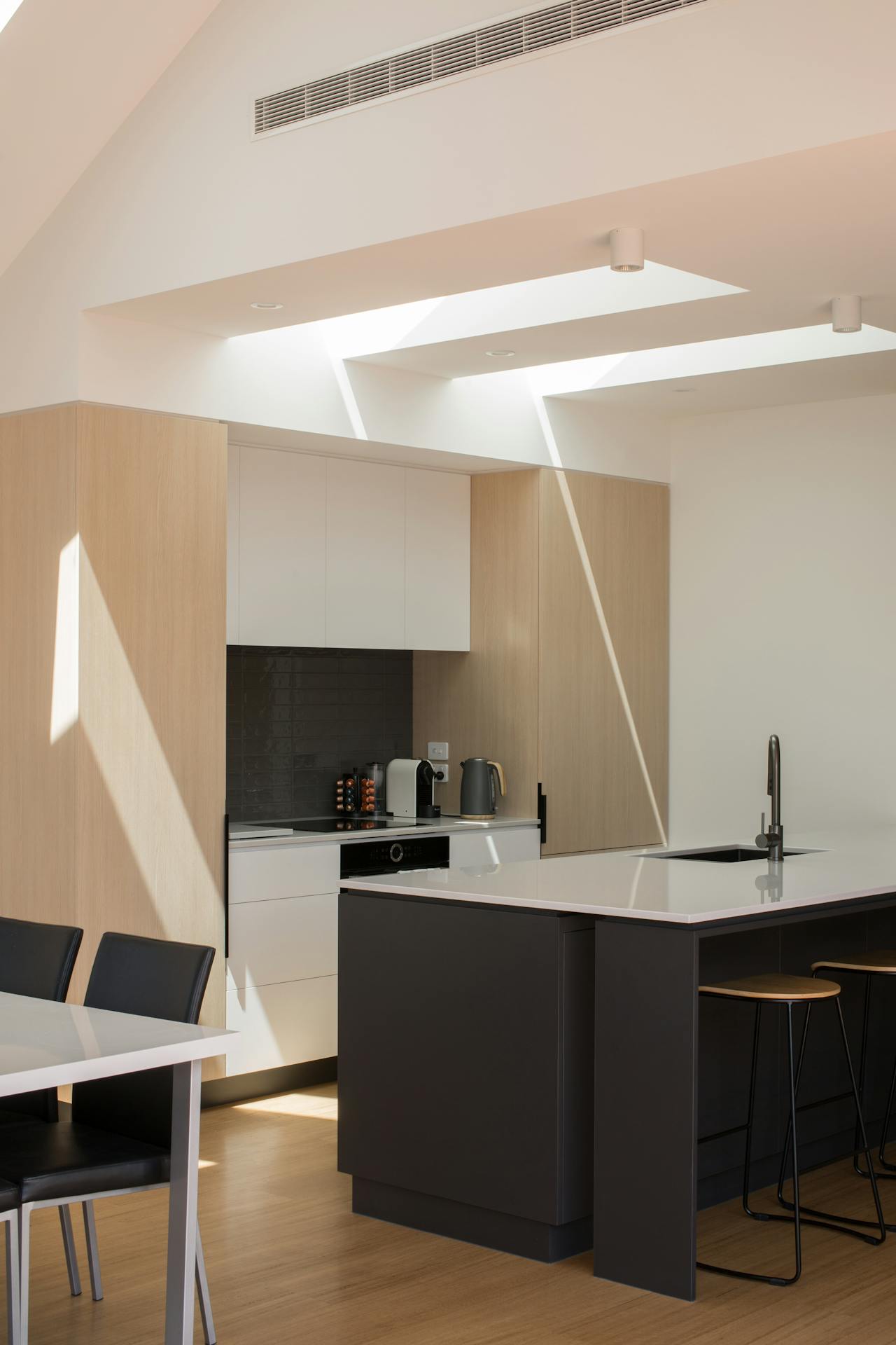 prau - triple gable house